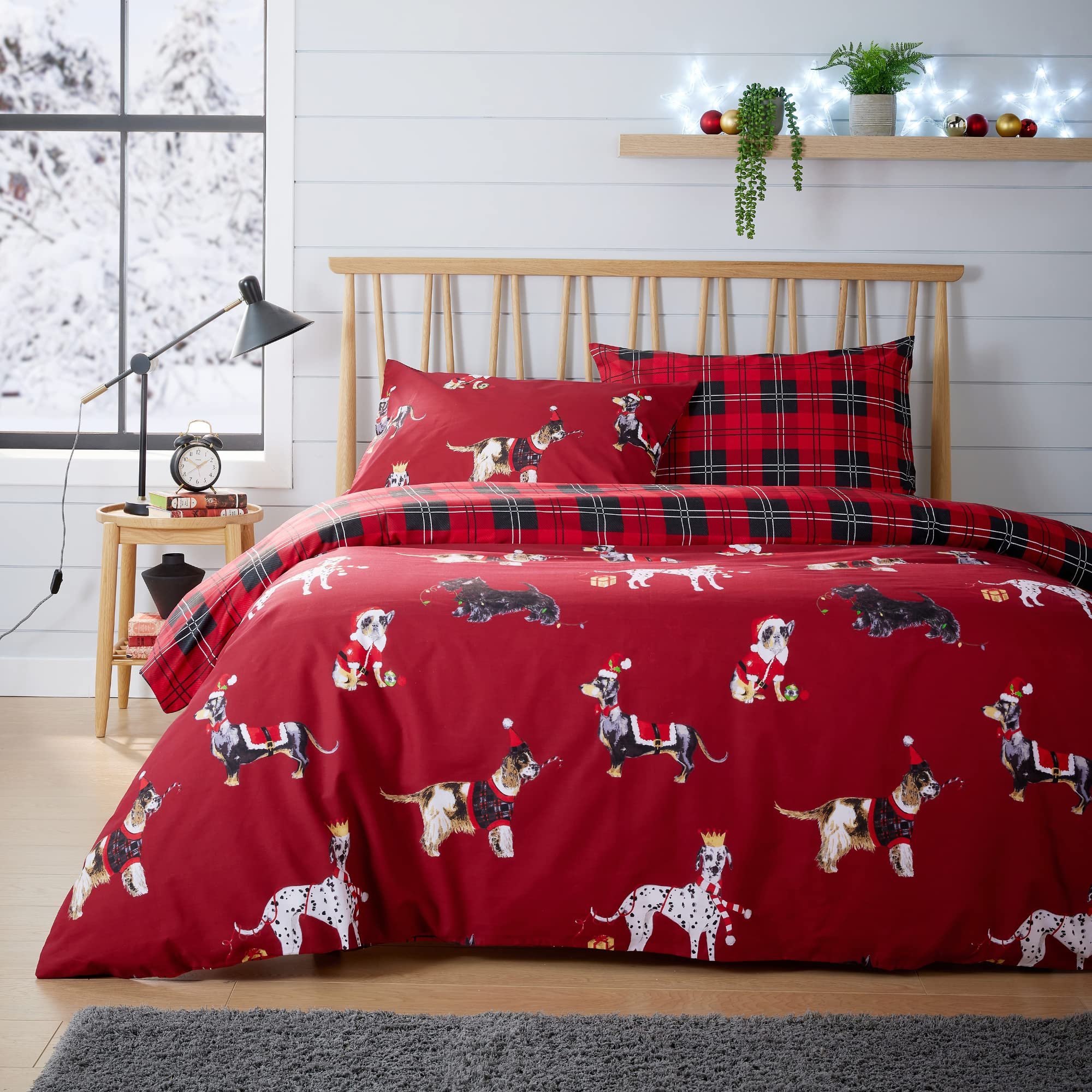 HOME: Christmas Bedding